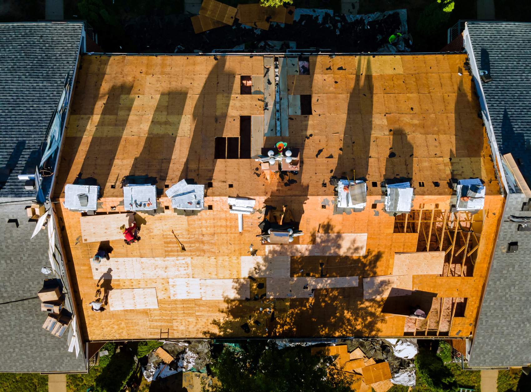 Roof & Solar Contractors Denver, CO - Roof & Solar Panel installation